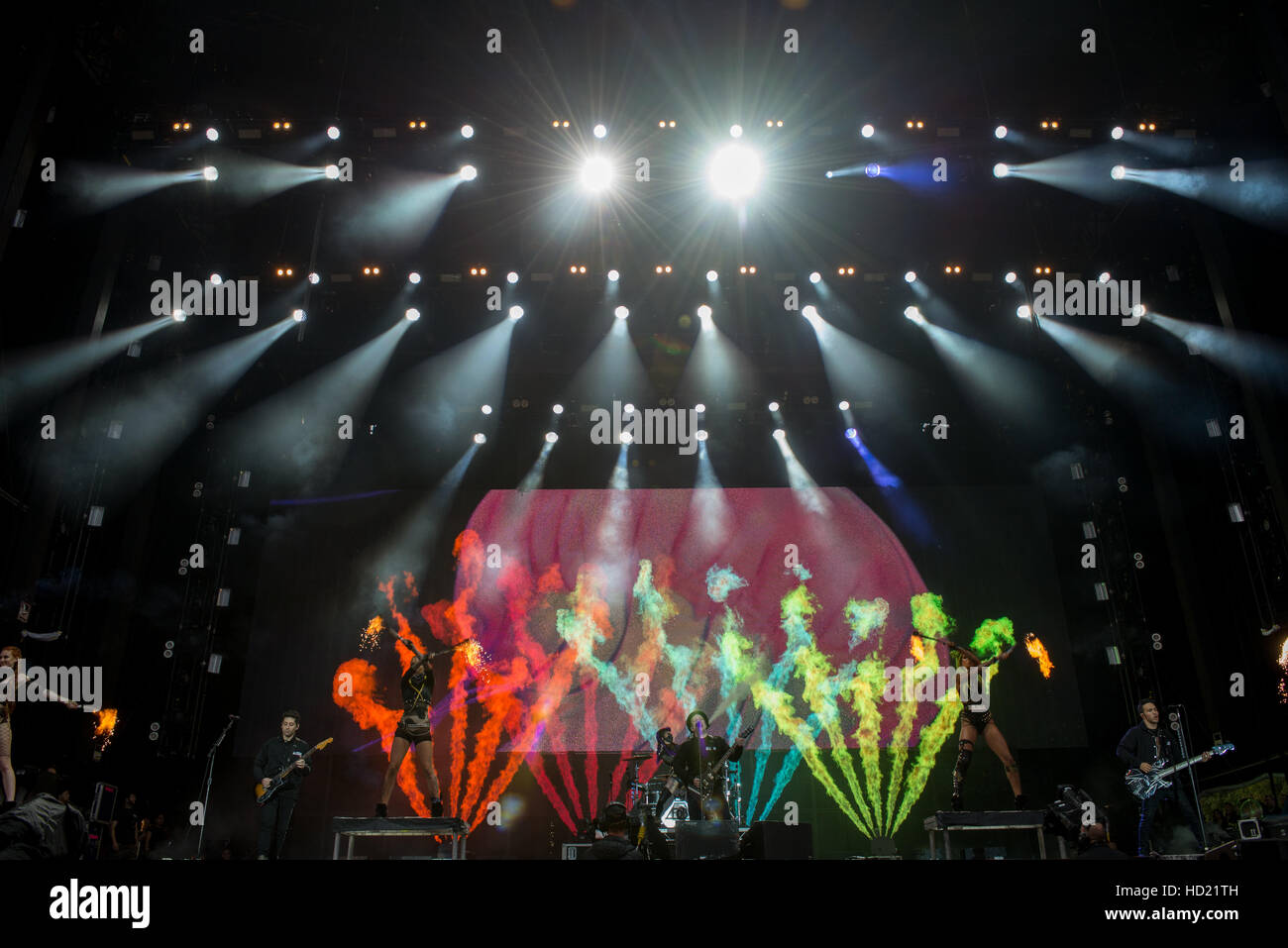 Performances Leeds Festival 2016 Day 1 Featuring: Fall Out Boy Where ...