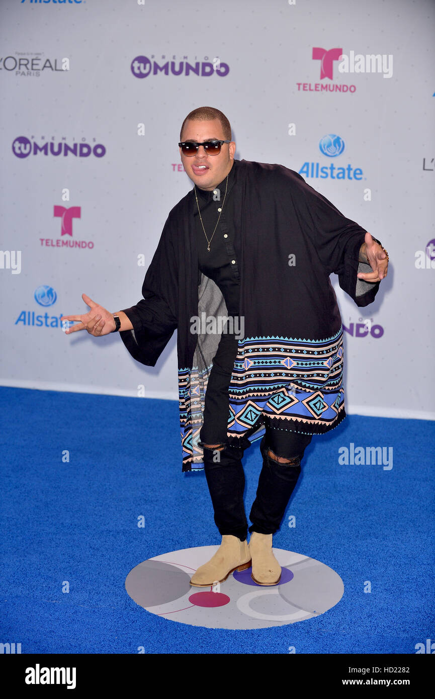 Telemundo's Premios Tu Mundo 'Your World' Awards - Arrivals Featuring ...