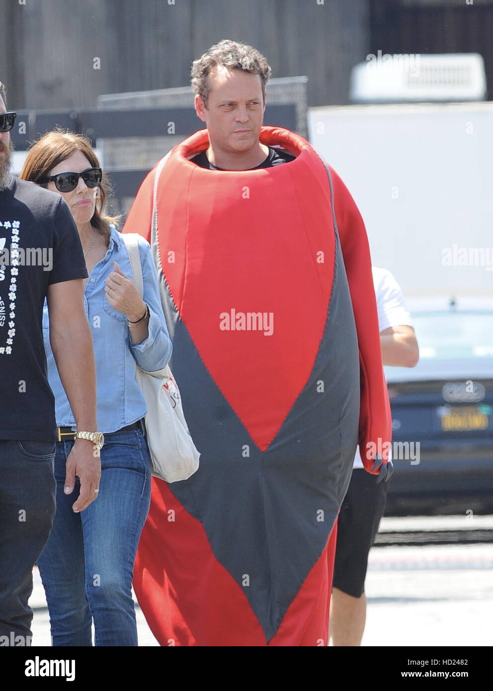 Pregnant Behati Prinsloo visits husband Adam Levine on the set of his ...