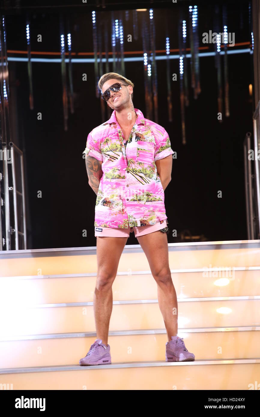 Celebrity Big Brother Final Featuring: Stephen Bear Where: Borehamwood ...