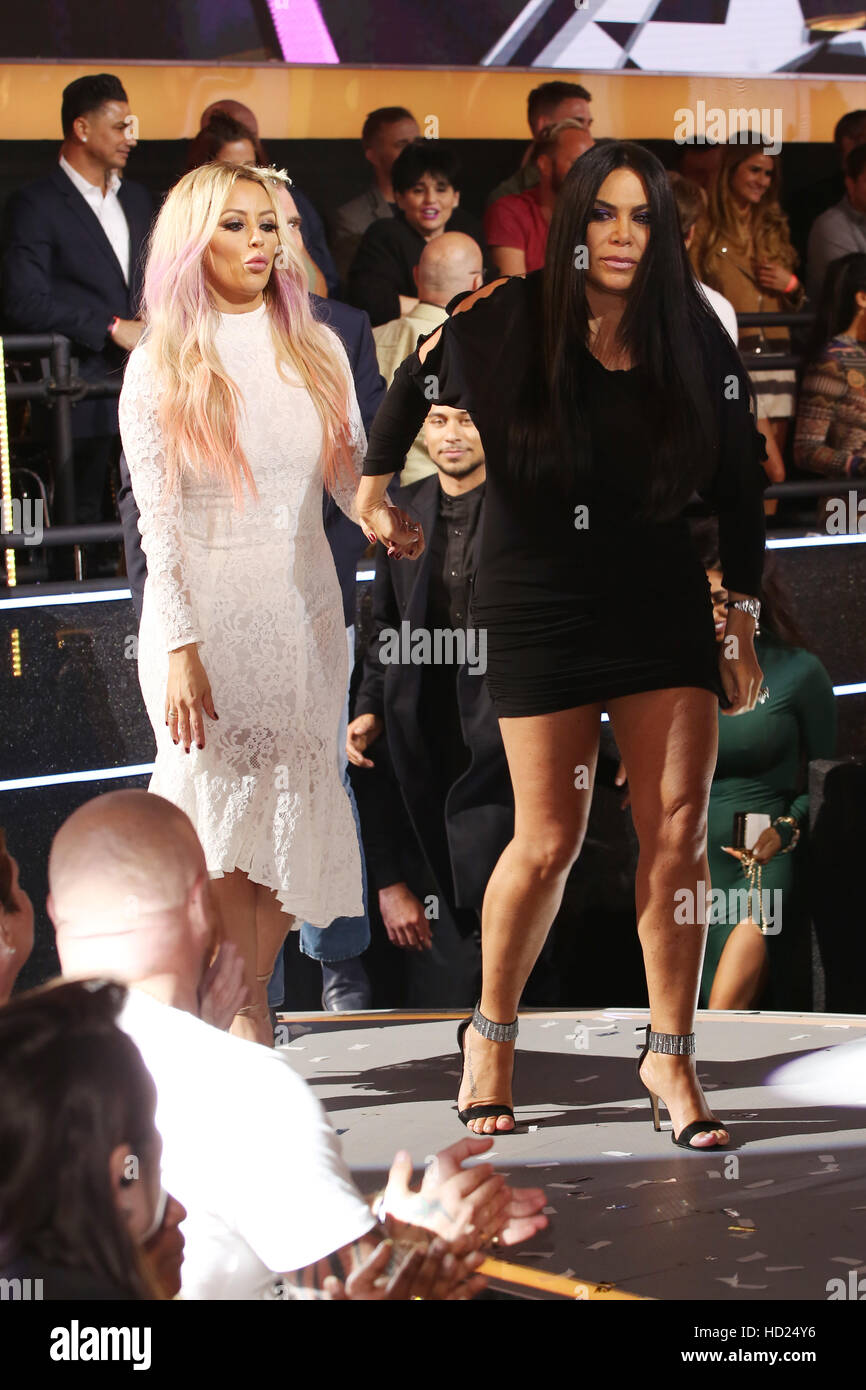 Celebrity Big Brother Final Featuring: Aubrey O'Day, Renee Graziano ...