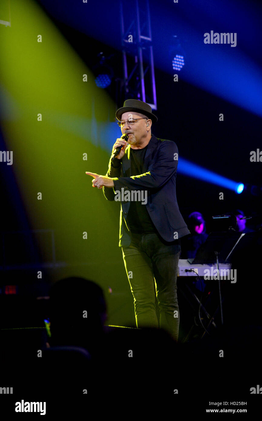 Ruben Blades performs during 'Caminando, Adios Y Gracias concert' at ...