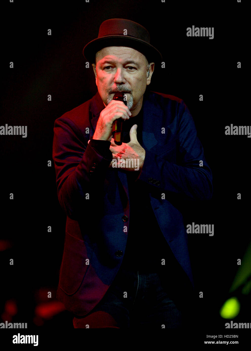 Ruben Blades performs during 'Caminando, Adios Y Gracias concert' at ...