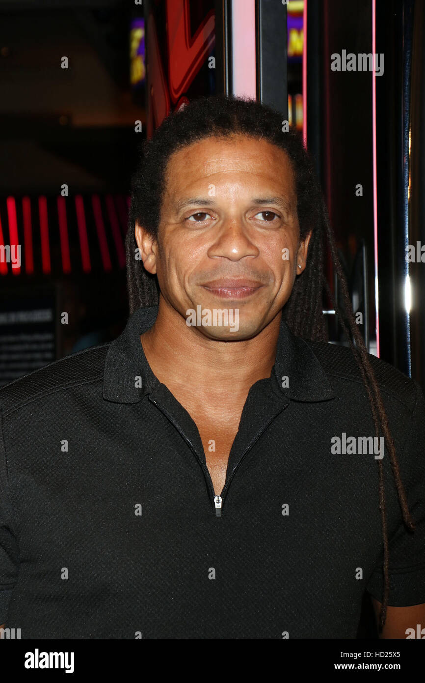 Tmz video hi-res stock photography and images - Alamy