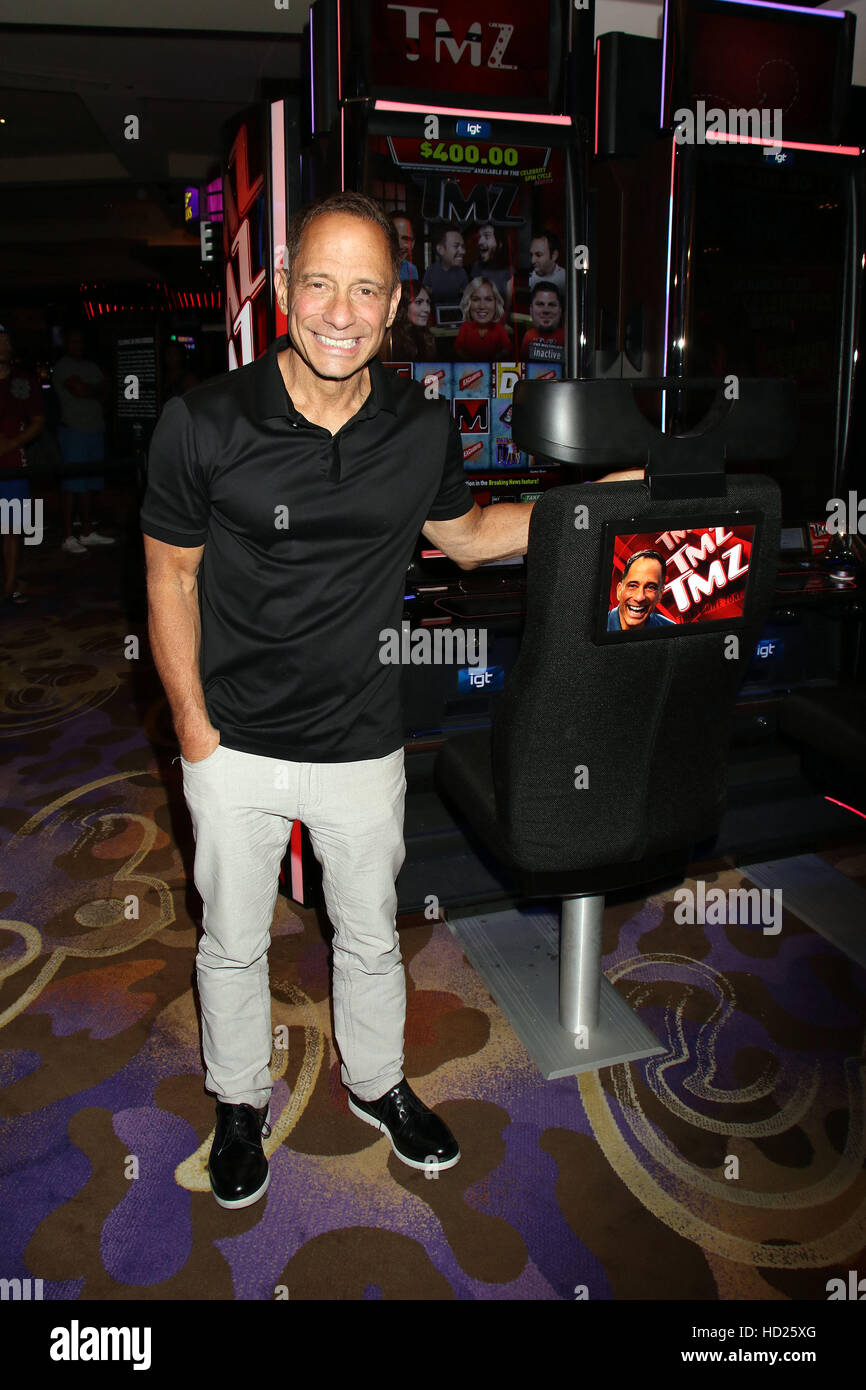 Video slots hi-res stock photography and images - Alamy