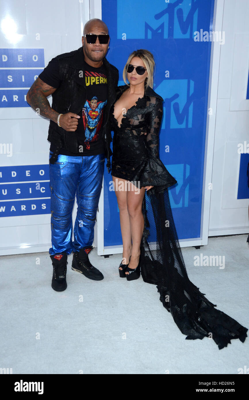 2016 MTV Video Music Awards - Red Carpet Arrivals Featuring: Flo Rida ...