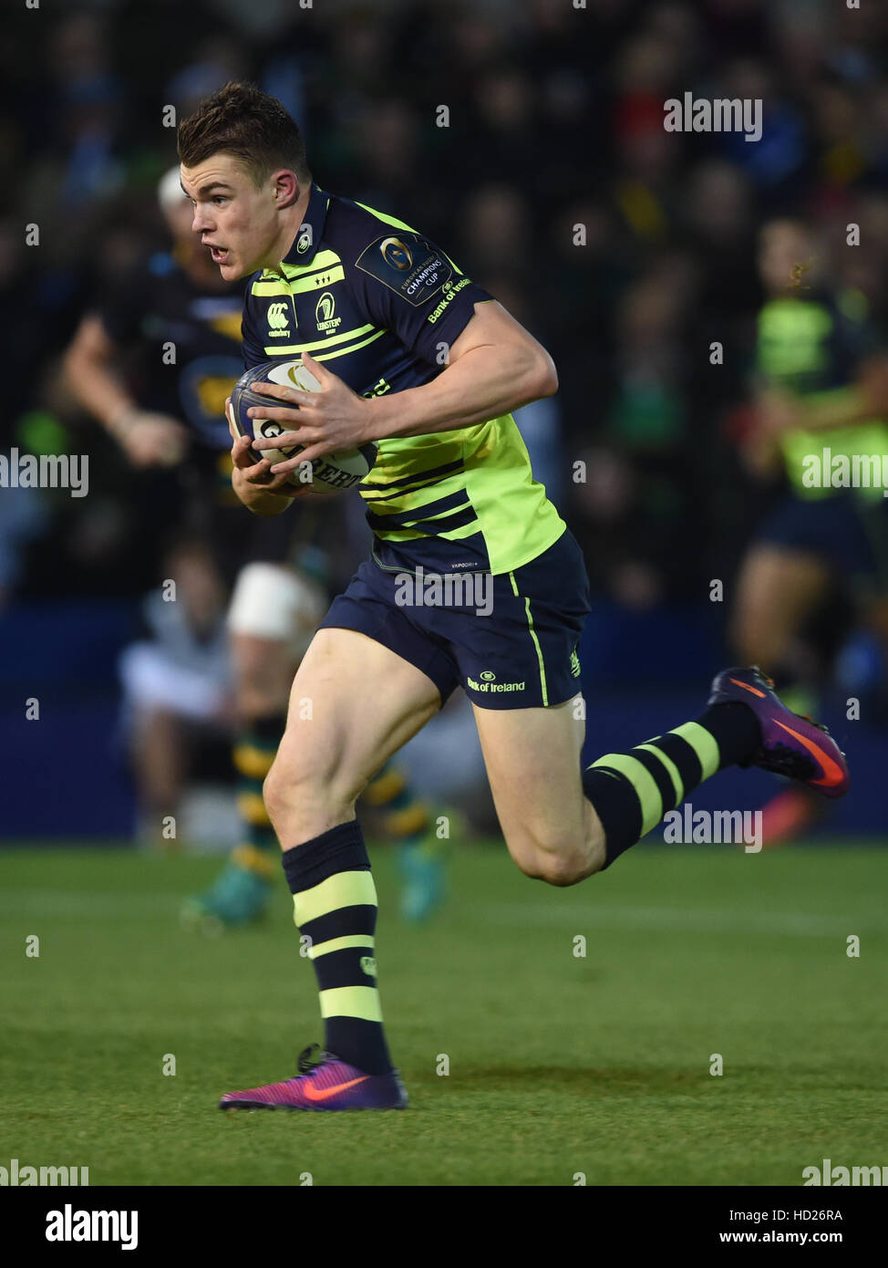 Leinster Rugby's Garry Ringrose breaks clear to score the opening try ...