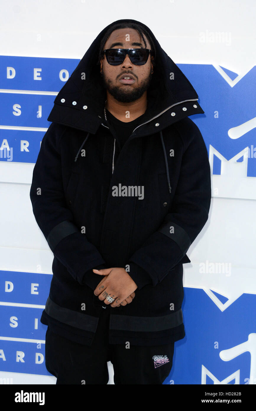 Kent Jones attending the MTV Video Music Awards 2016 at the Madison ...