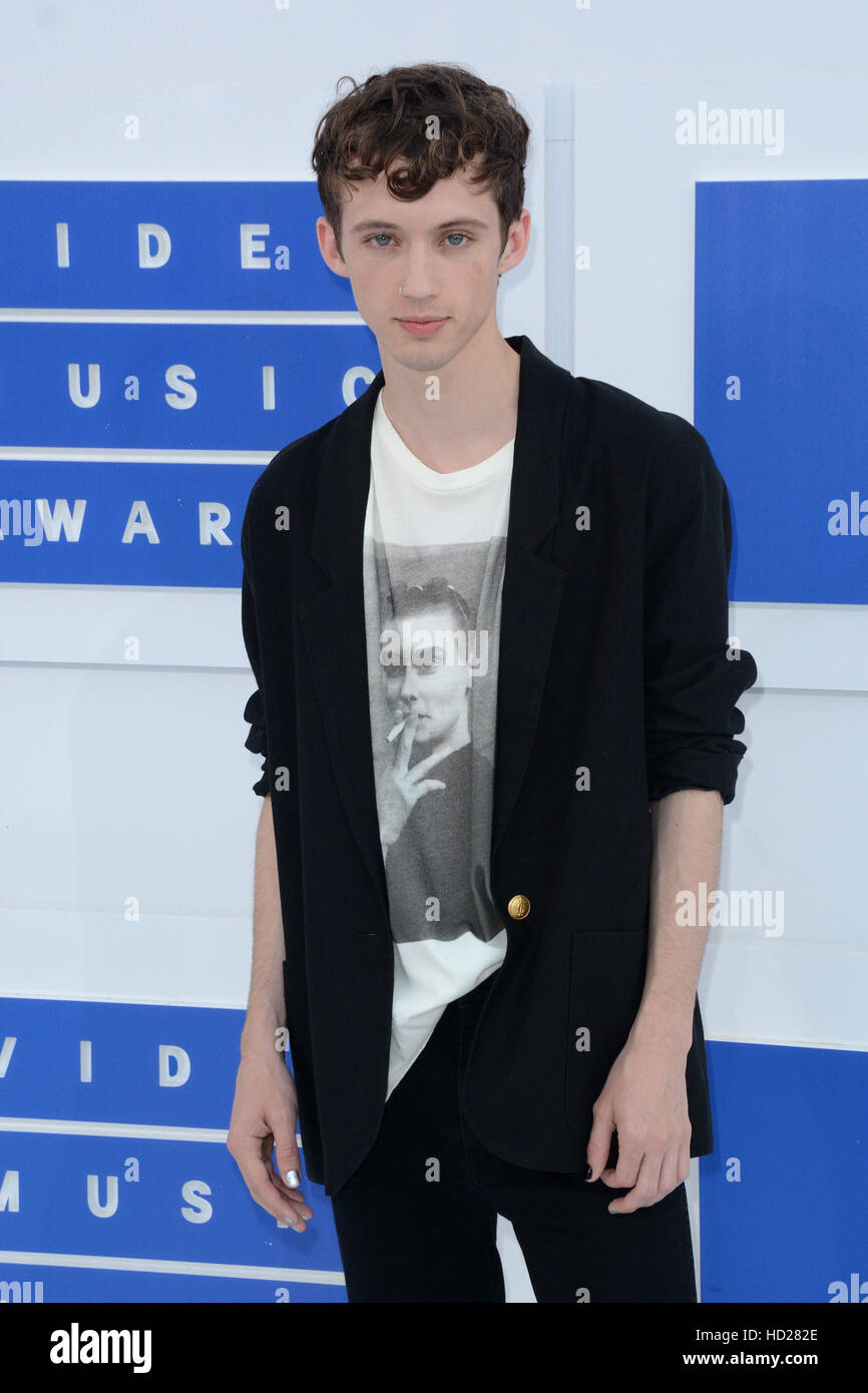 Troye Sivan attending the MTV Video Music Awards 2016 at the Madison ...
