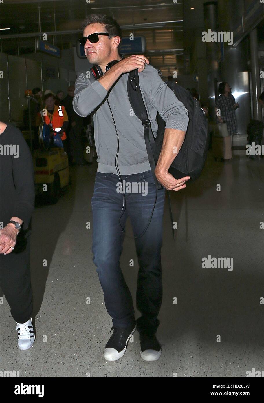 Jeremy Renner arrives at Los Angeles International (LAX) Airport ...