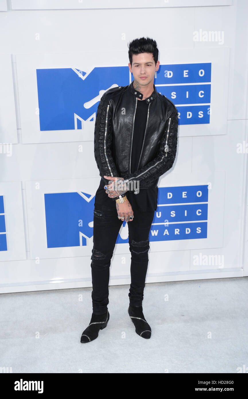 Travis Mills attending the MTV Video Music Awards 2016 at the Madison ...