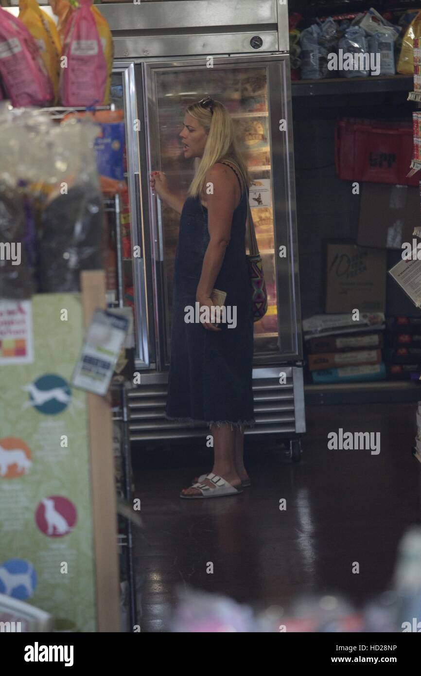 Busy Philipps spotted with her daughter, Birdie Leigh, shopping for a ...