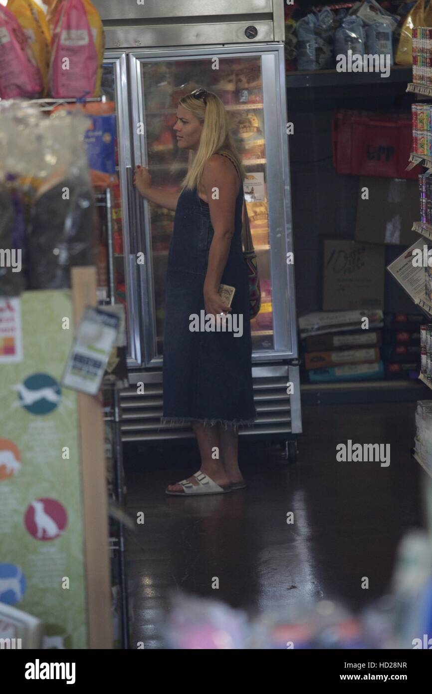 Busy Philipps spotted with her daughter, Birdie Leigh, shopping for a ...