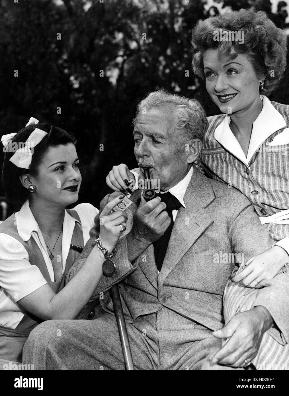 JOAN BENNETT, with father Richard and sister Constance circa 1942 Stock ...