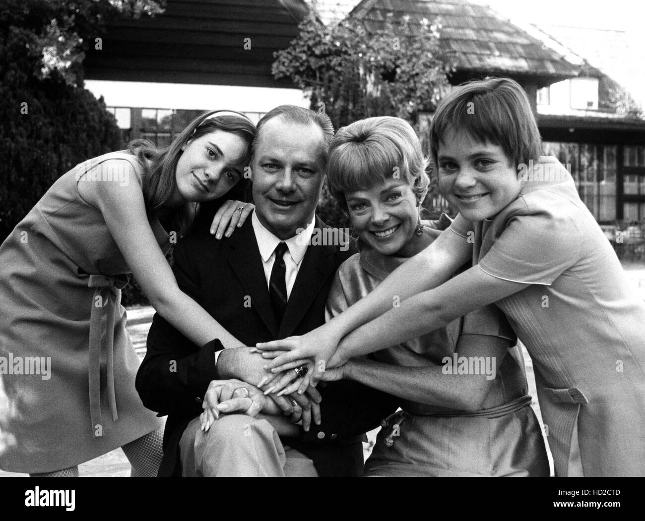 June Lockhart and John Lindsay with daughters Anne and Lizabeth, 1967 ...