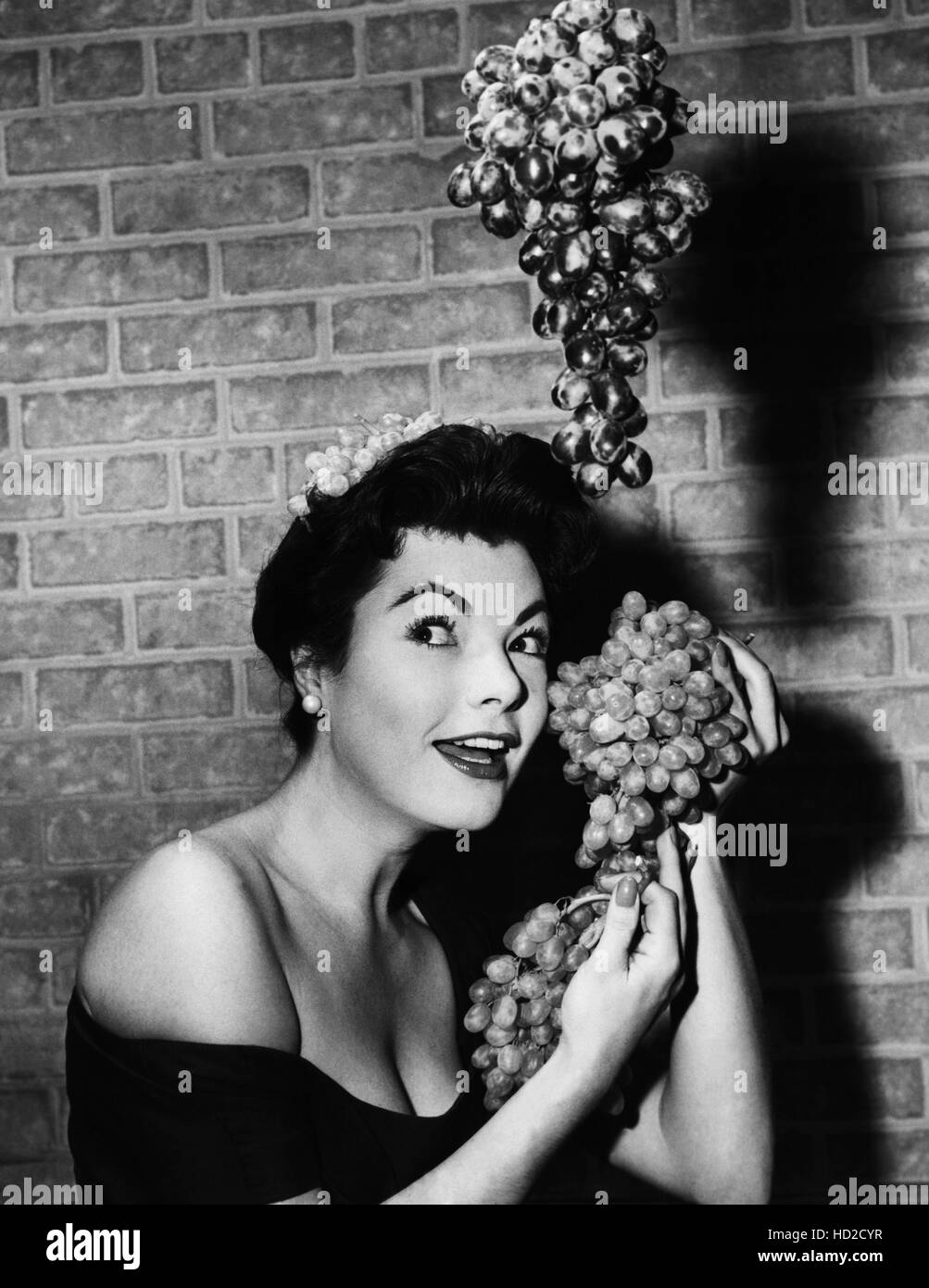Judy Tyler, voted Wine Queen, National Wine Week, October 1956 Stock ...