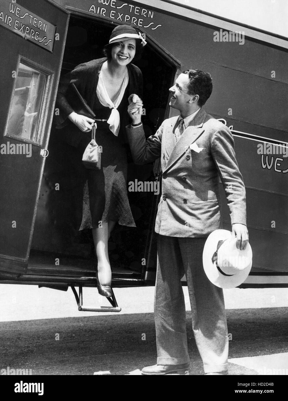 Kay Francis, husband Kenneth MacKenna, July 11, 1932 Stock Photo - Alamy