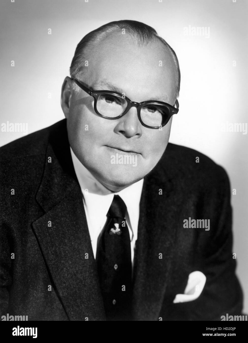 Newscaster Kenneth Banghart, 1909-1980 Stock Photo - Alamy