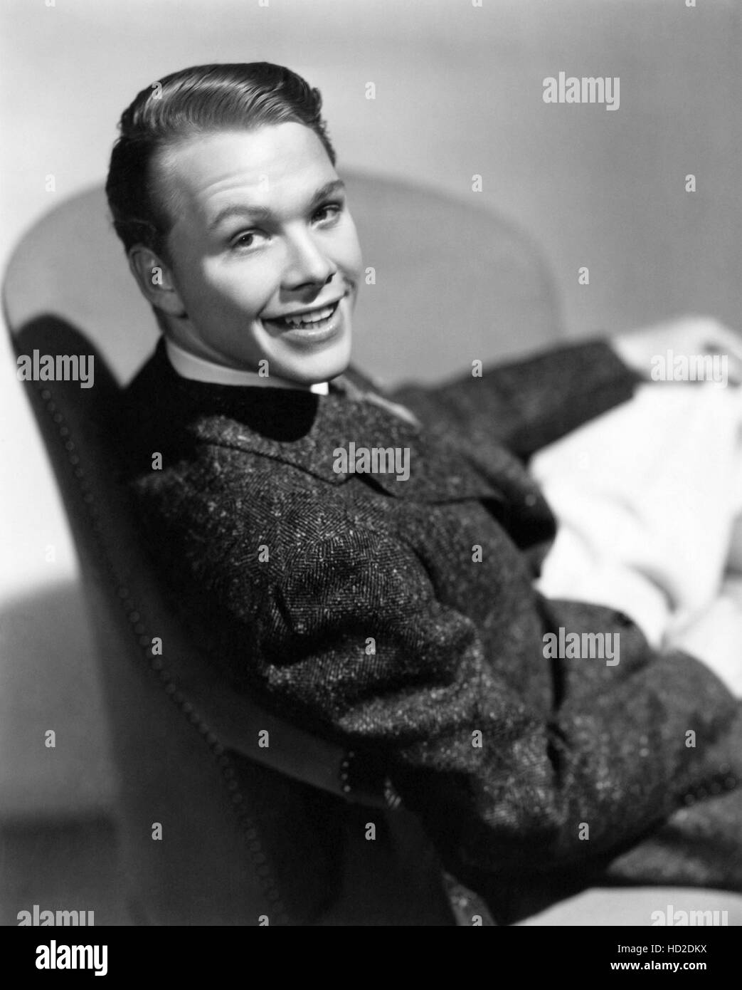 Kenneth Howell, who appeared in 17 'Jones Family' comedies from 1936-40 ...