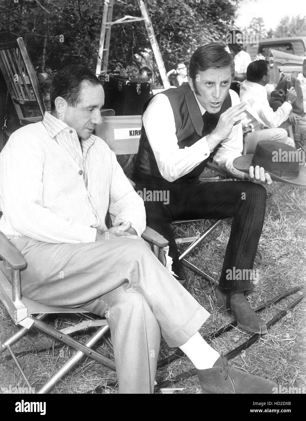 Producer HAROLD HECHT with actor KIRK DOUGLAS on location for THE WAY ...