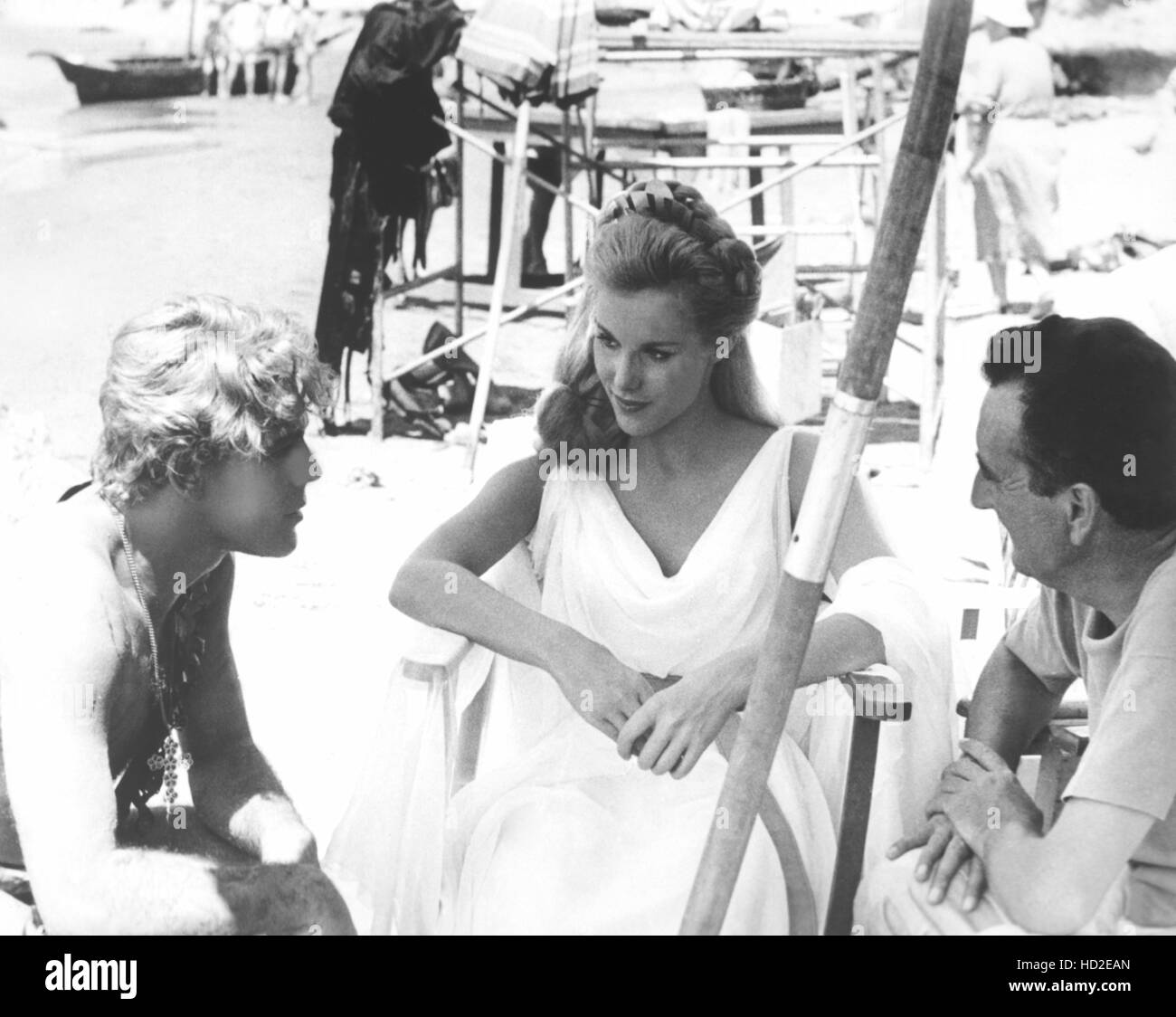 ERIK THE CONQUEROR, from left: George Ardisson, Alice Kessler, director ...