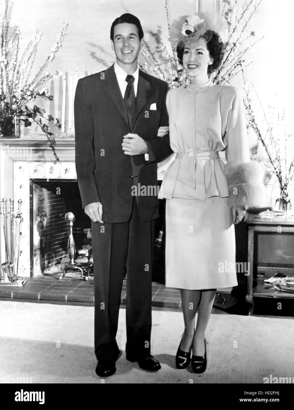 Marsha Hunt (right) with husband, Robert Presnell, Jr., 1946 Stock ...
