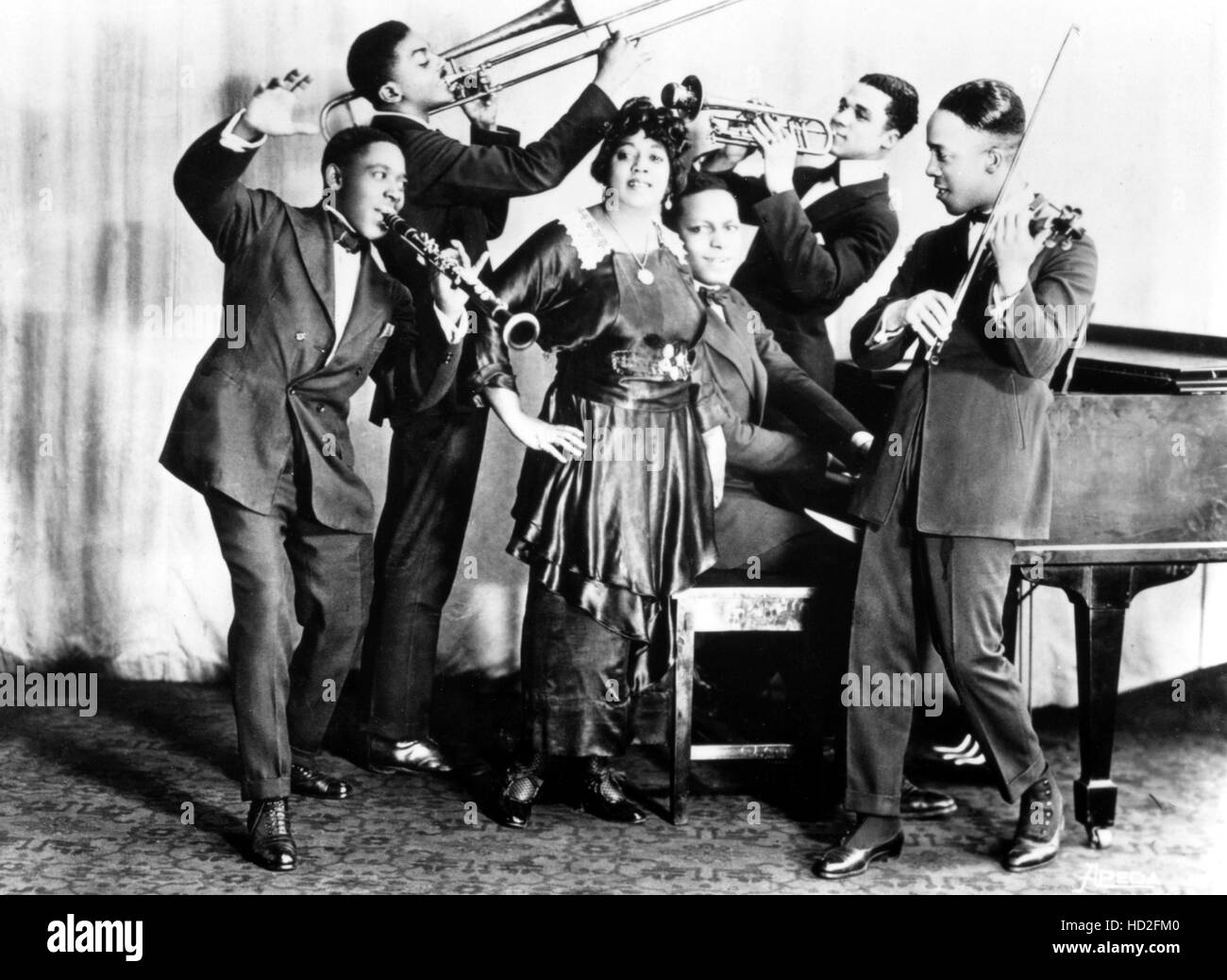 Mamie Smith (1883-1946)w/Joseph Samuel's Jazz Band, 1921, Gavin Bushell ...