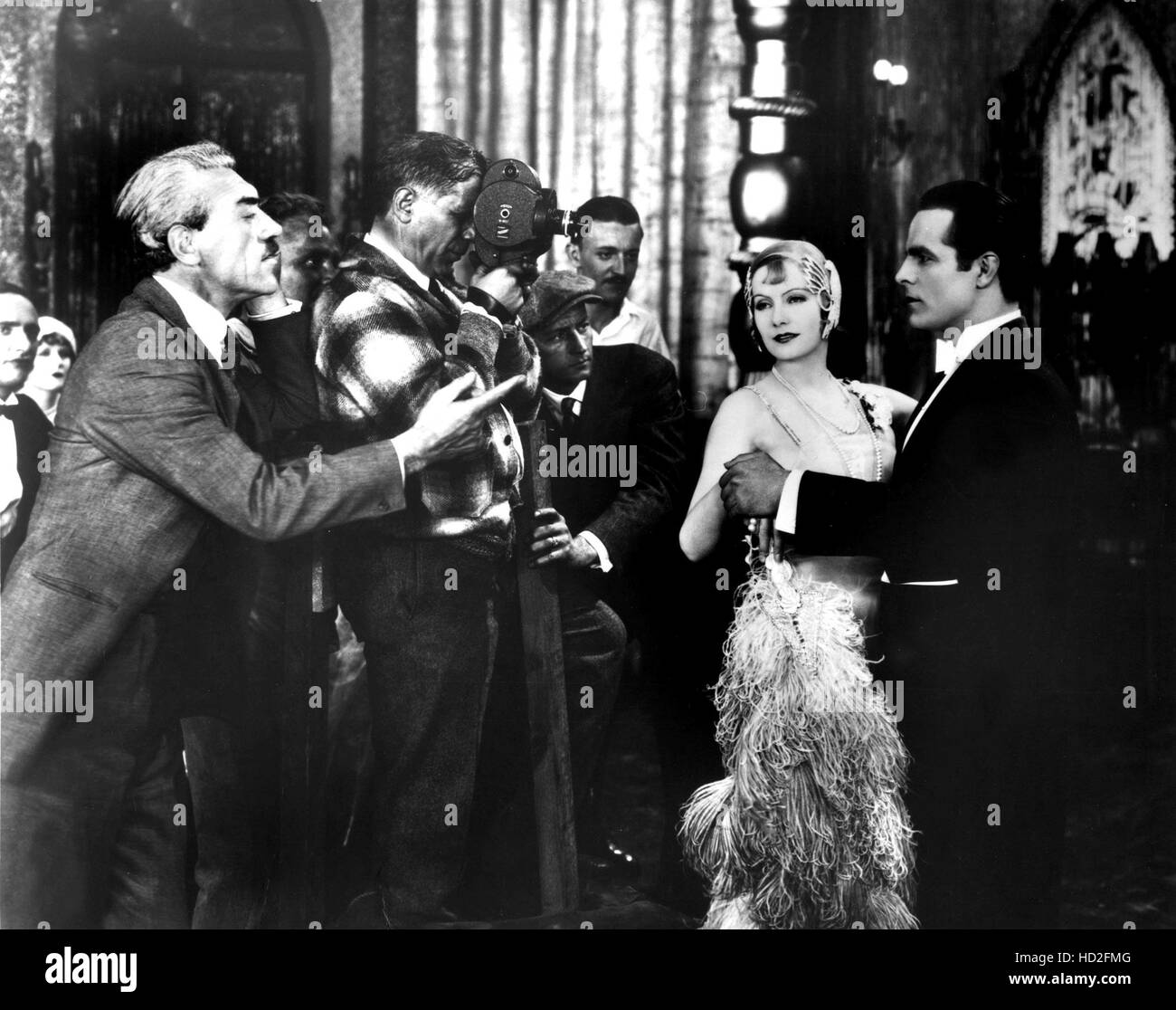 THE TEMPTRESS, Mauritz Stiller directing Greta Garbo, 1926 Stock Photo ...