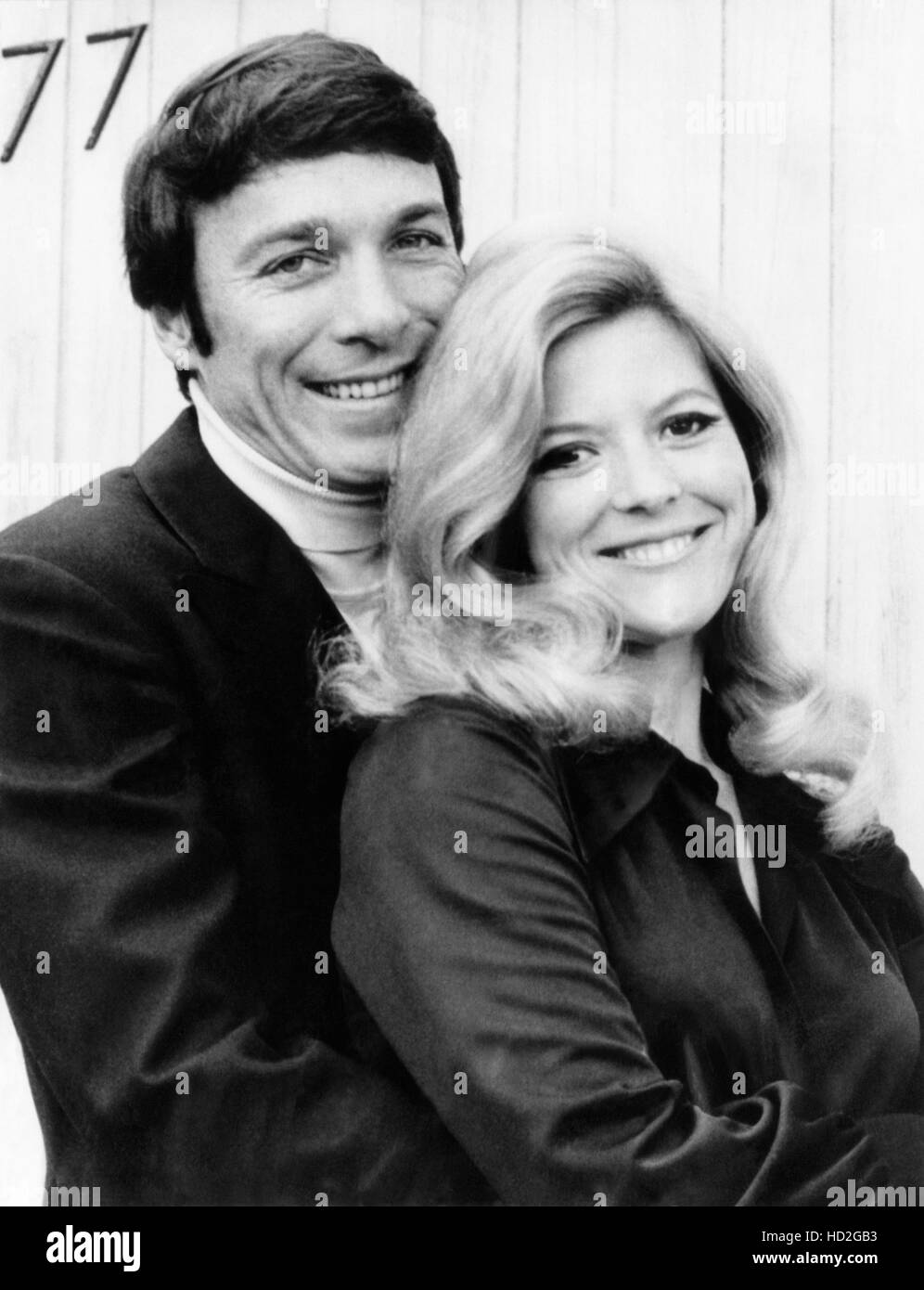 Greg Mullavy, left, and Meredith MacRae, shortly before their marriage ...
