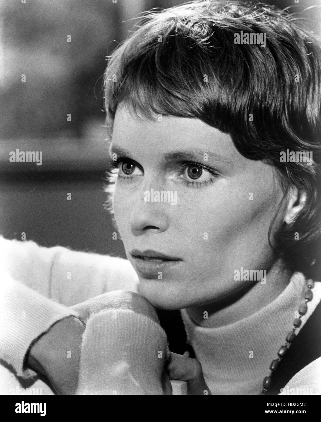 THE PUBLIC EYE, (aka Follow Me), Mia Farrow, 1972 Stock Photo - Alamy