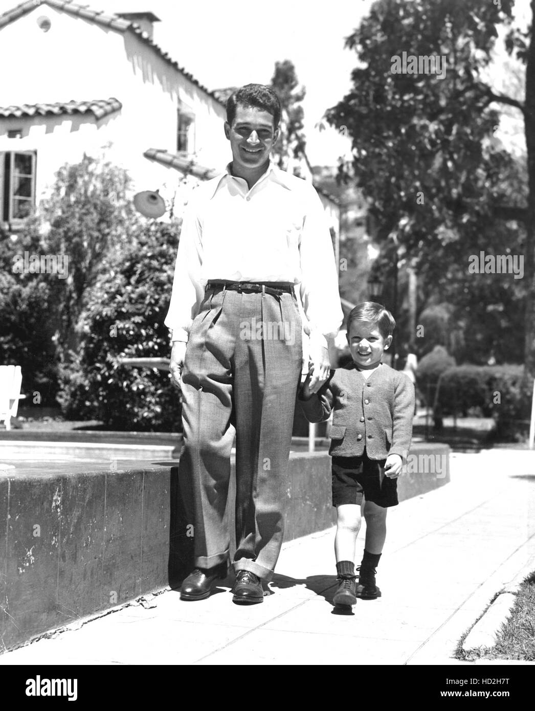 Perry Como & son Ronald stroll in Hollywood. Dad makes his film debut ...