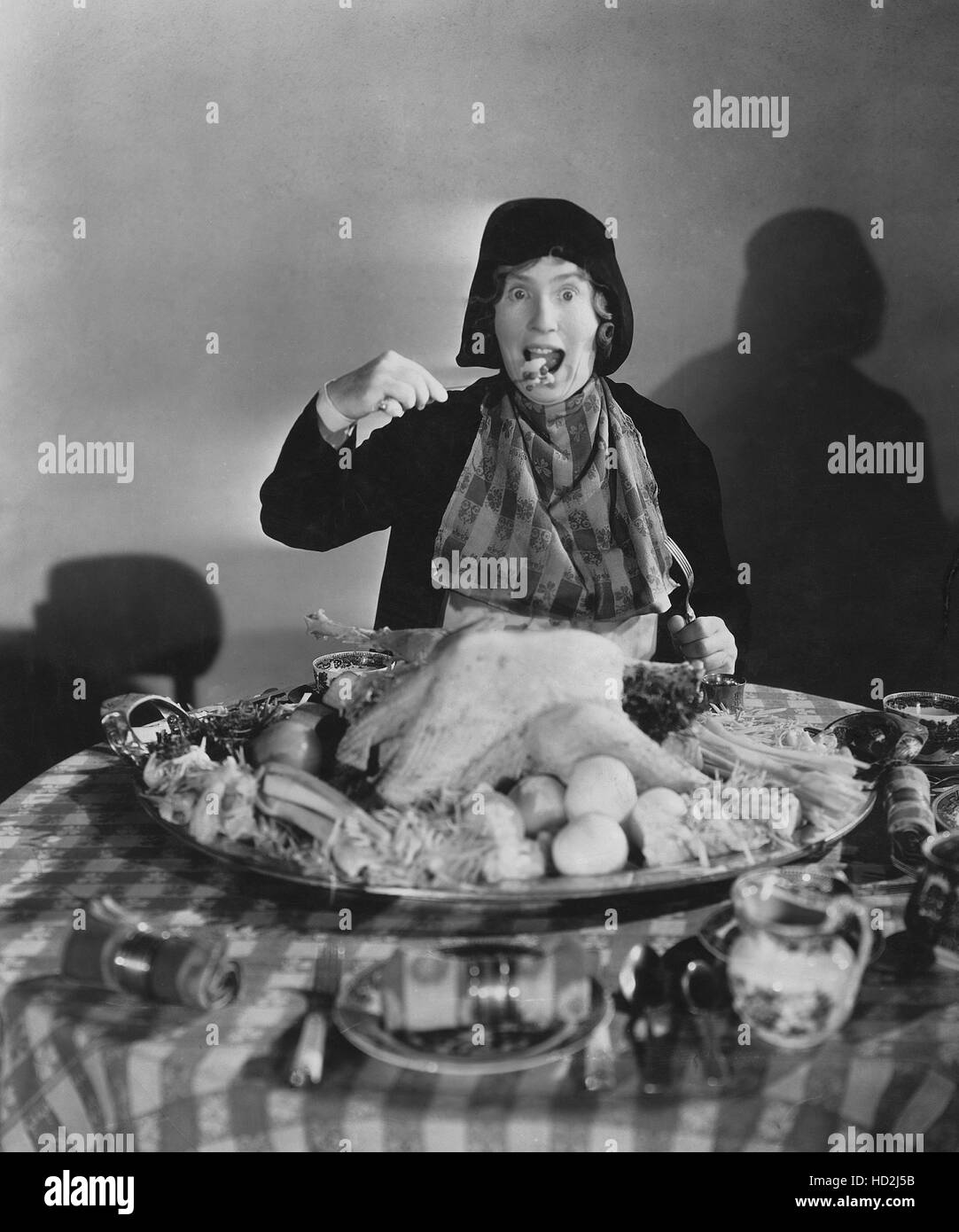 Polly Moran demonstrates how to get your share of Thanksgiving dinner ...
