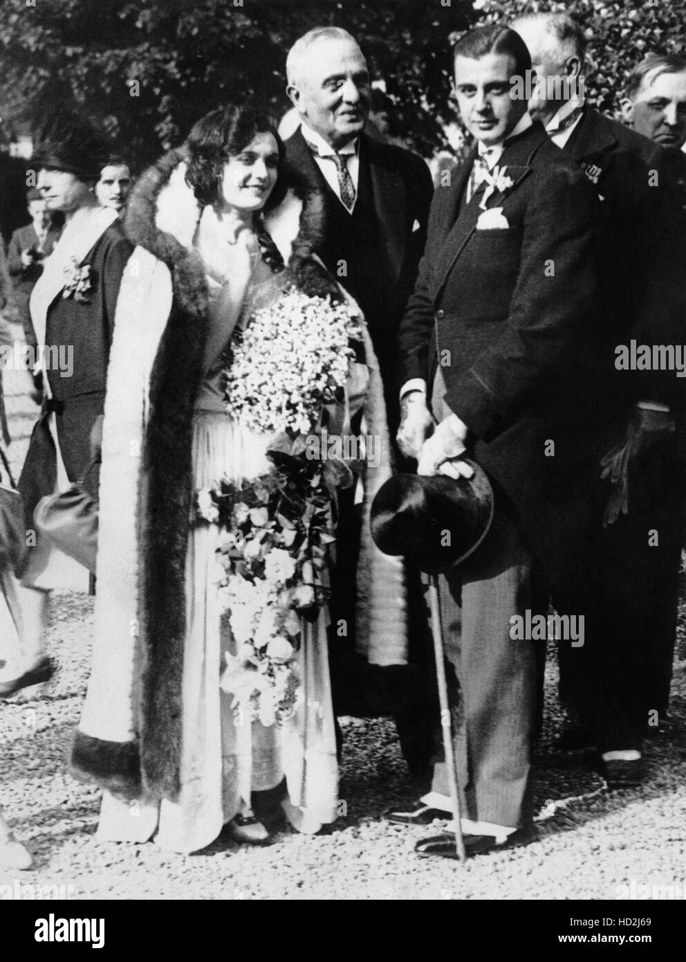 Wedding of Pola Negri, Serge Mdivani, May 14, 1927 (from left, Pola ...