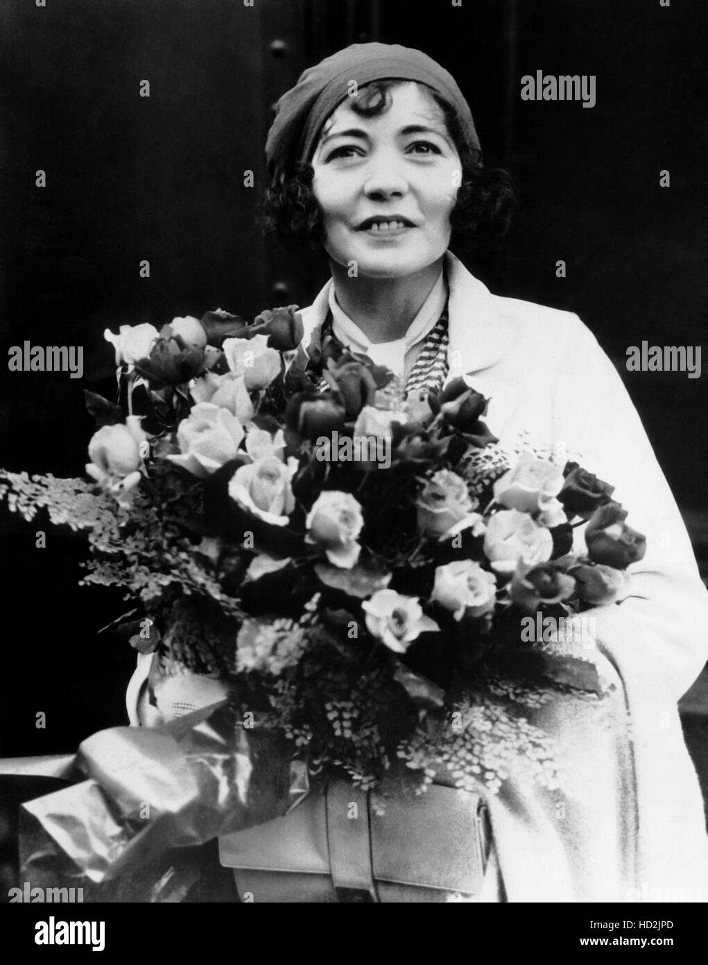 Renee Adoree, arriving at Pasadena train station after a stay at ...