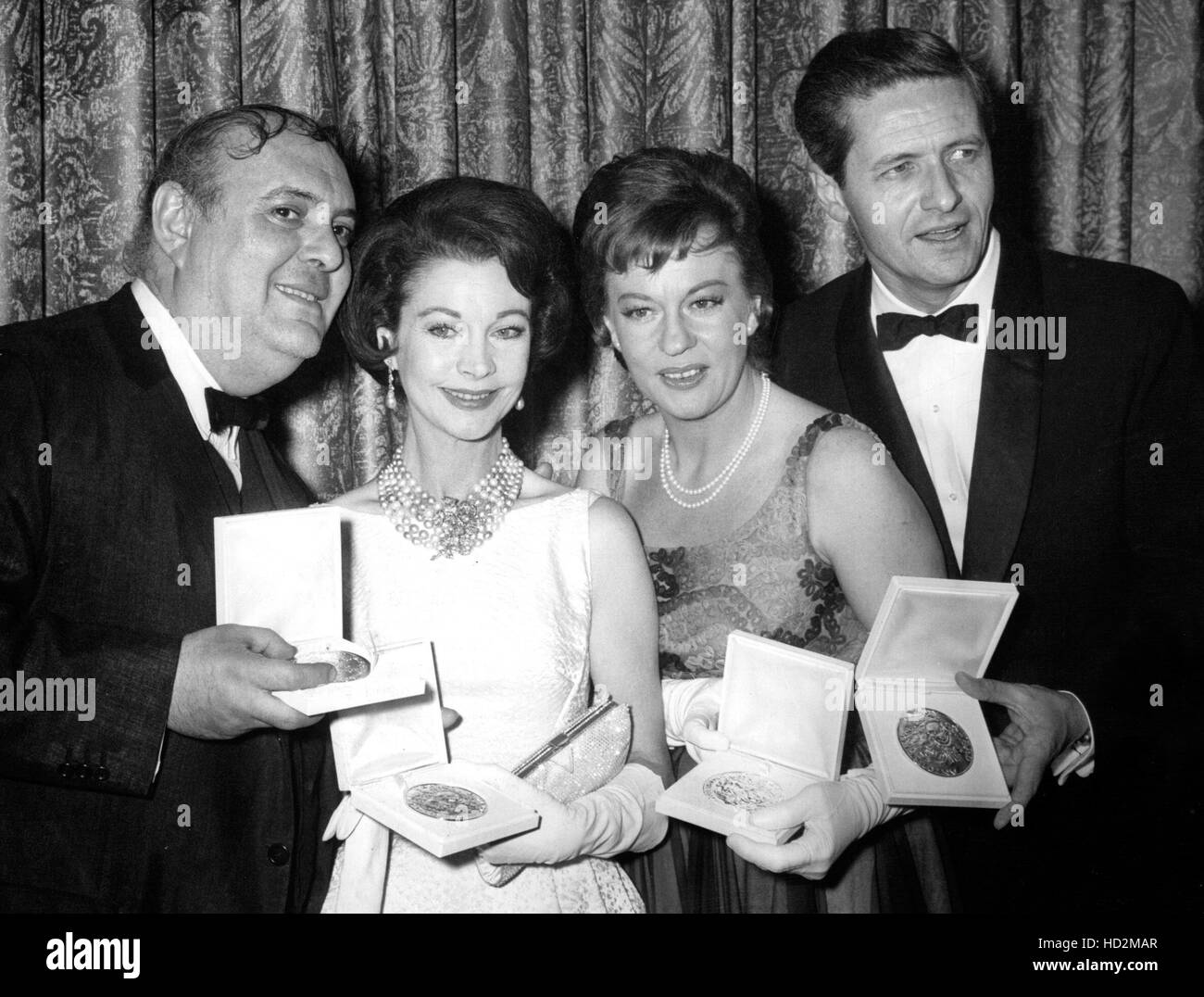 1963 Best Actress 60 Photos - Moonagedaydream.film