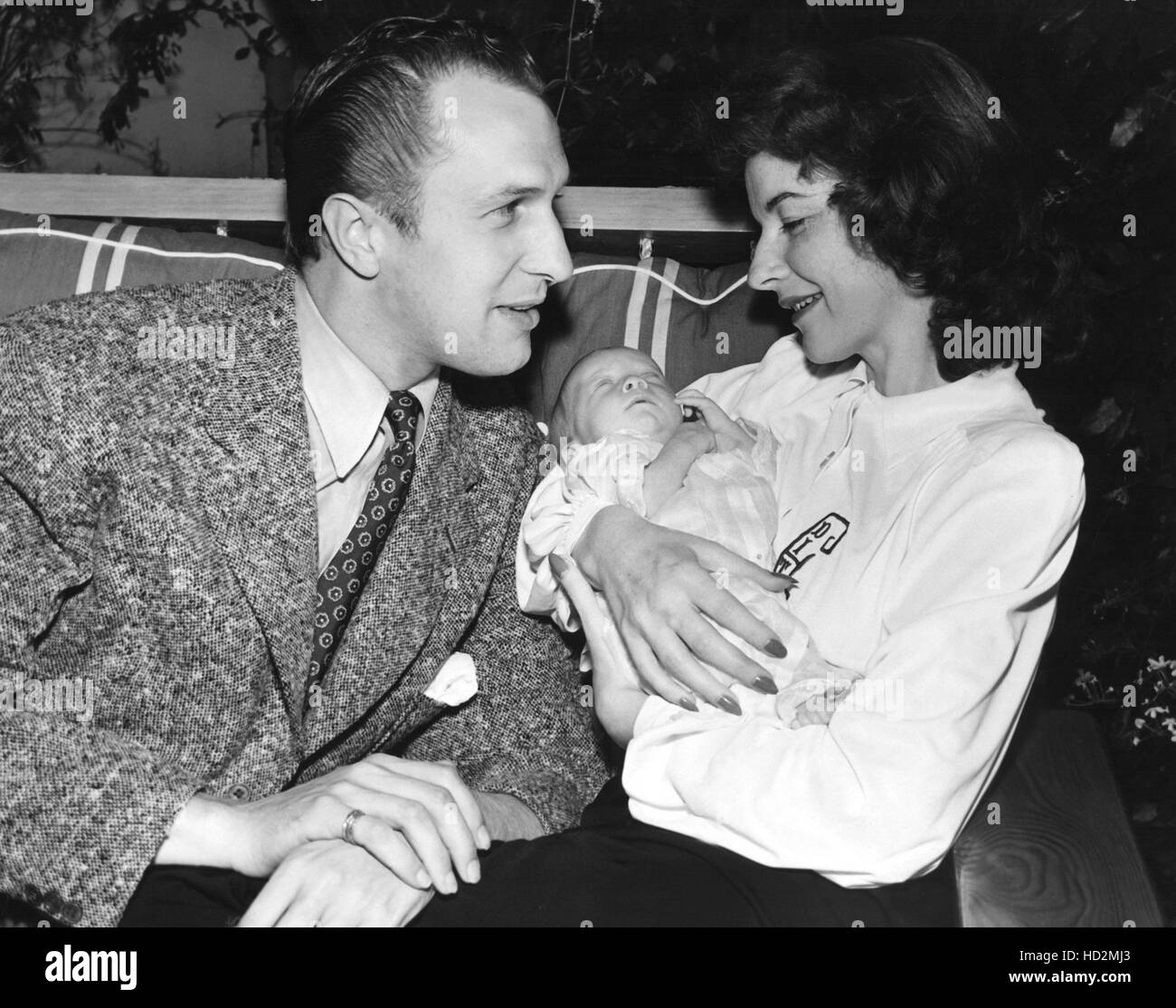 VINCENT PRICE, with son Vincent Barrett Price and wife Edith Barrett ...