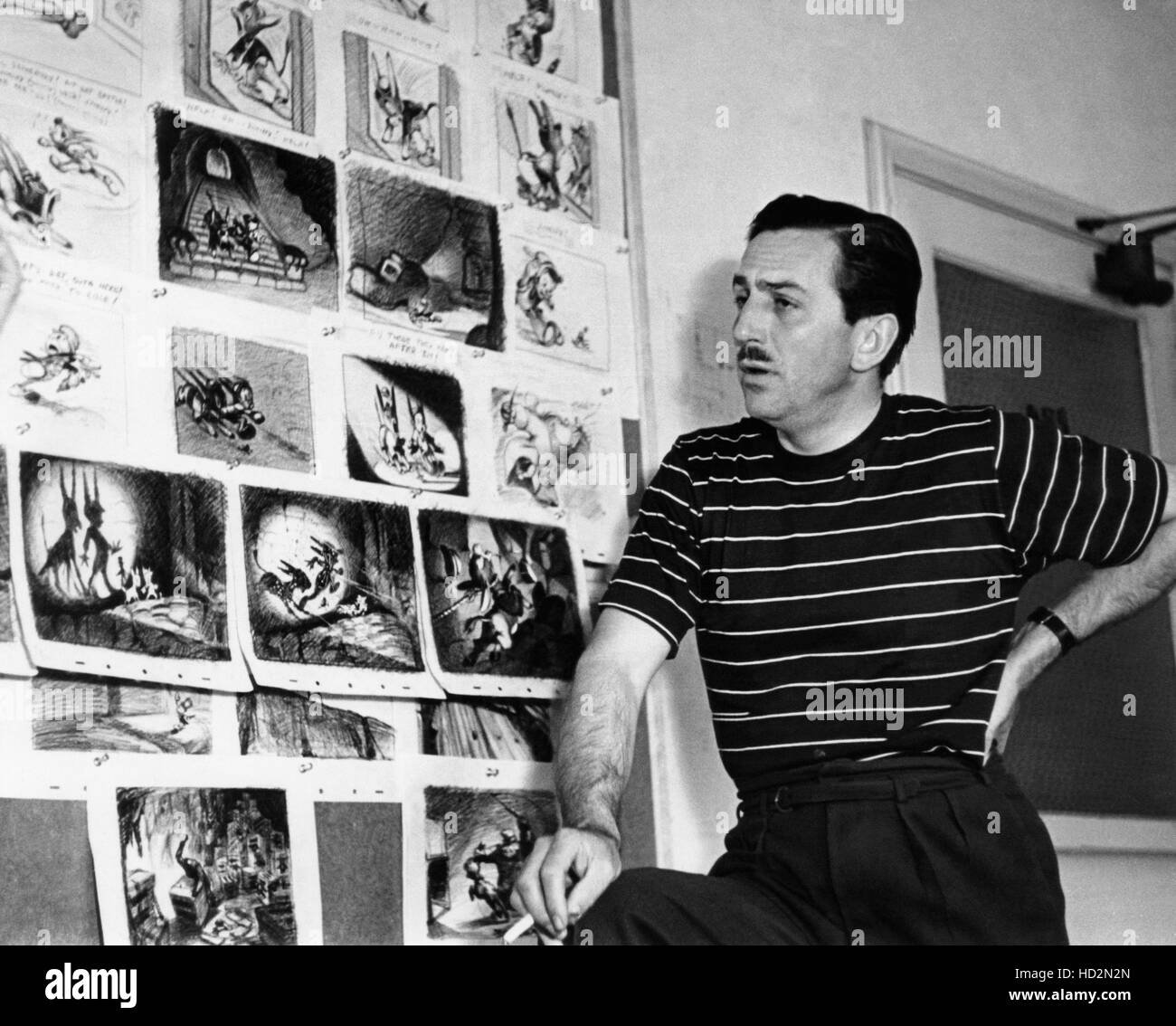 Walt Disney examining storyboards for PINOCCHIO, 1940 Stock Photo - Alamy