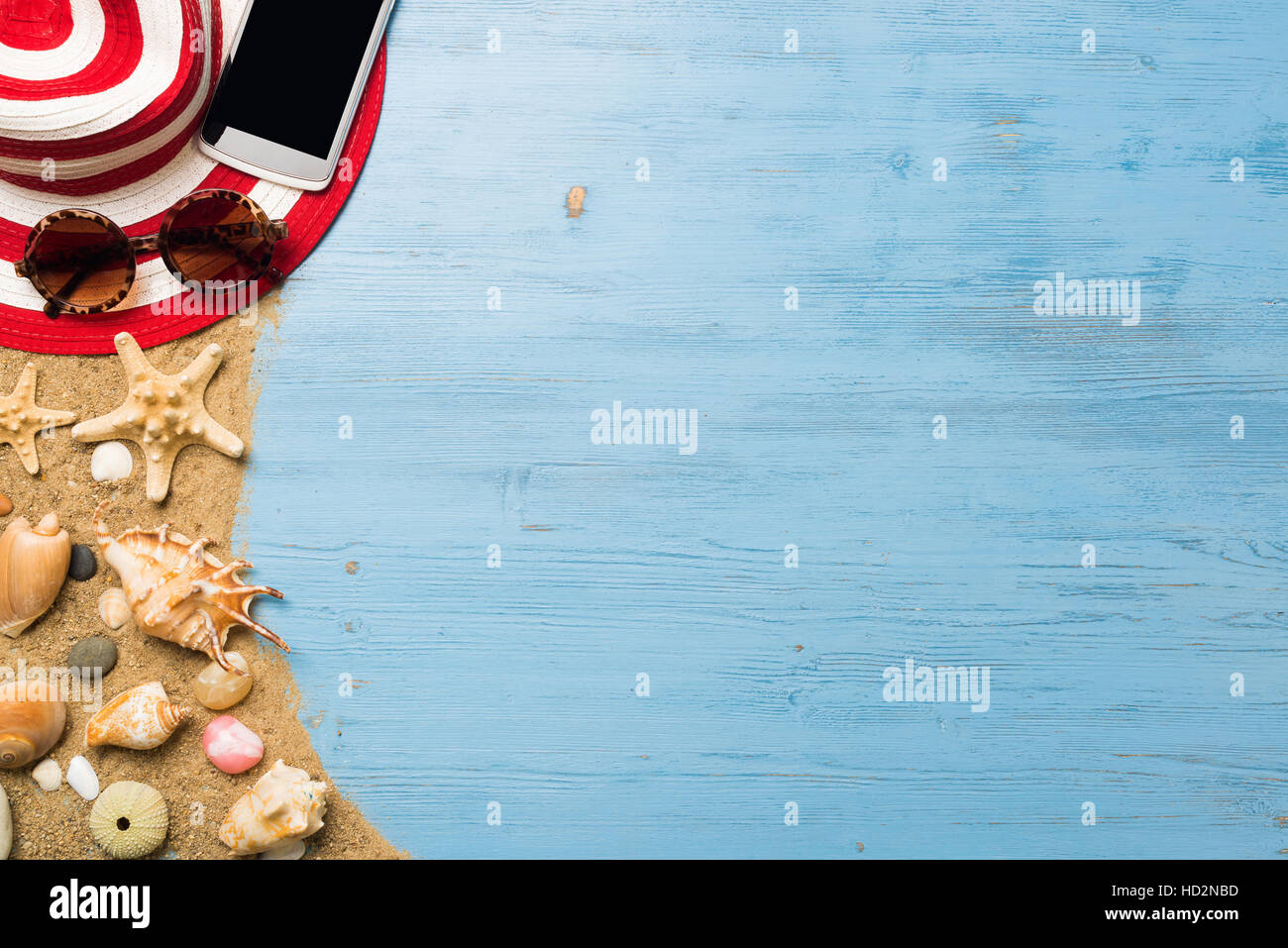 Summer objects for vacation Stock Photo - Alamy