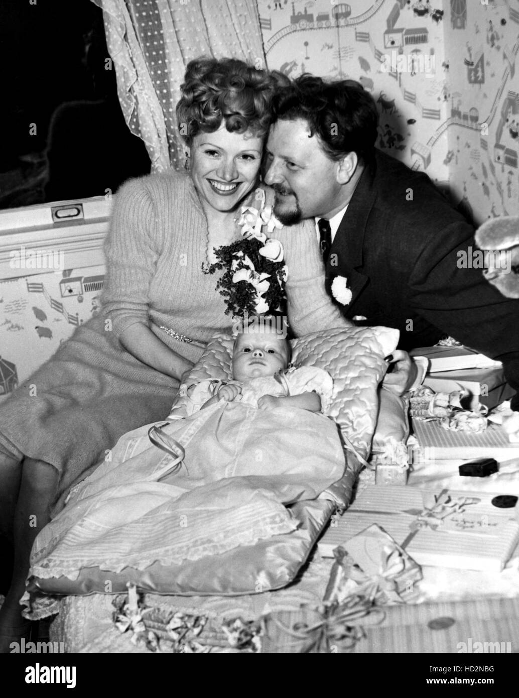 Front to back: Ingrid Slezak, Johanna Slezak, Walter Slezak at home ...