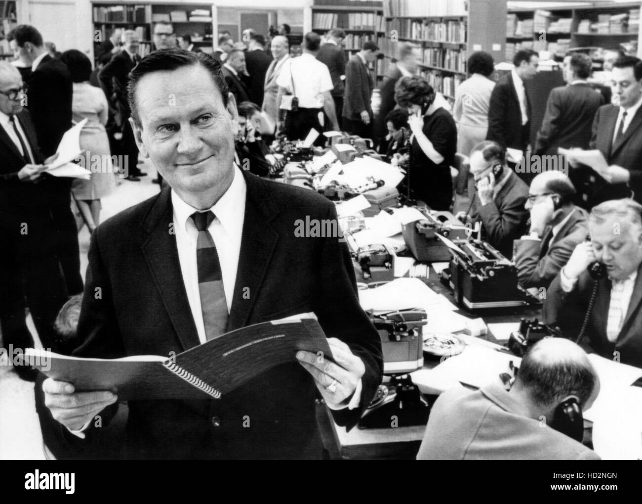 Wendell Corey, president of the Academy of Motion Pictures Arts and ...