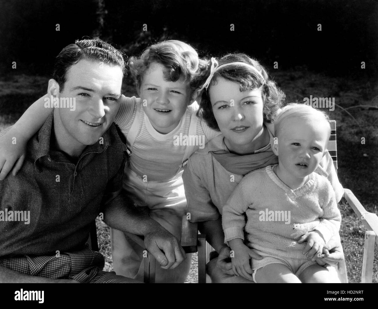 From left: William Gargan, Barry Gargan, Mary Gargan, Leslie Howard ...