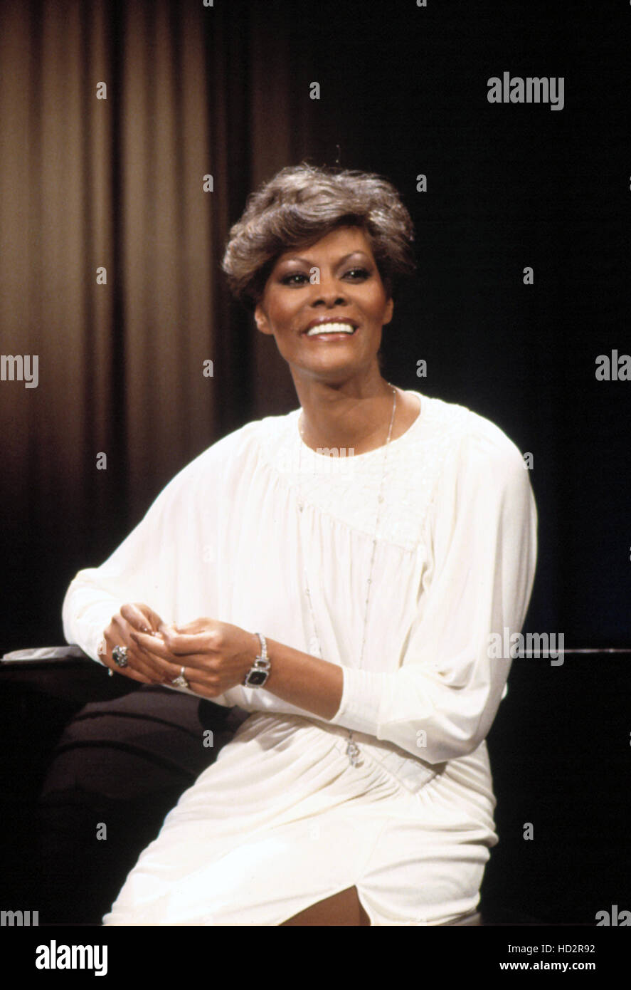 DIONNE WARWICK, appearing on the TV special, BARRY MANILOW - ONE VOICE ...