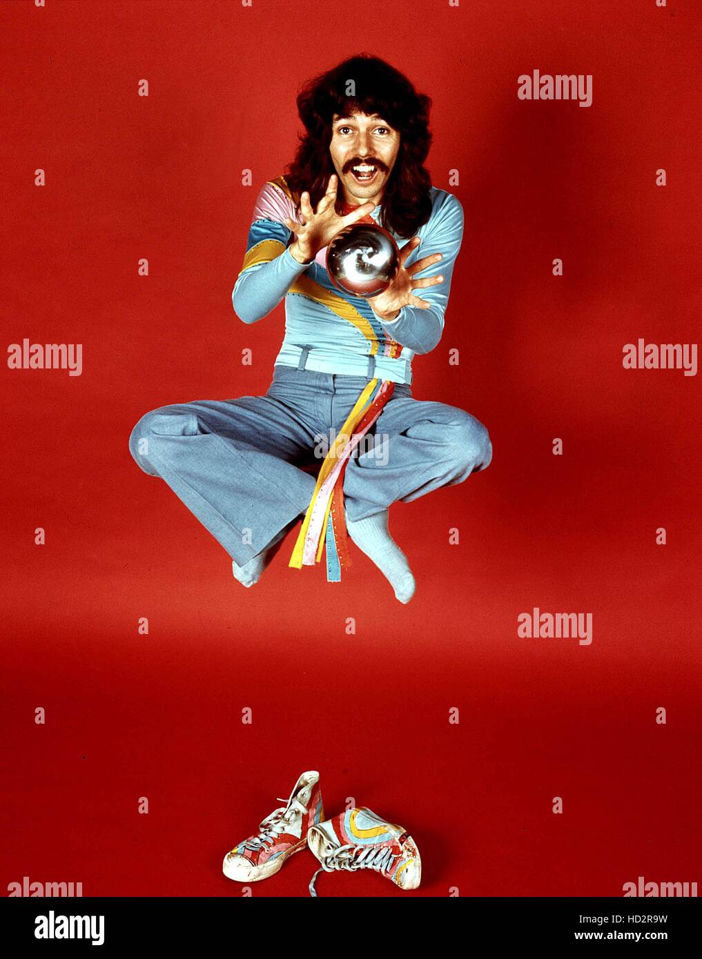 Doug Henning, in WORLD OF MAGIC, 1976 Stock Photo - Alamy