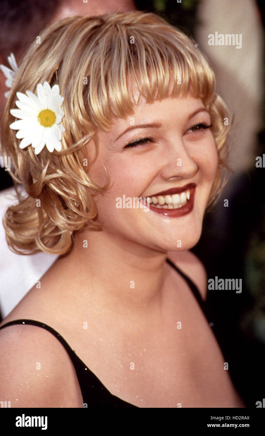 DREW BARRYMORE at the Academy Awards, 1998 Stock Photo - Alamy