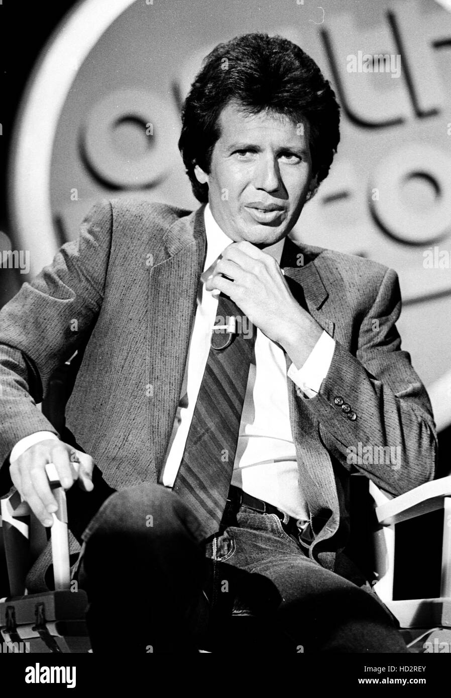 Garry Shandling performing on a TV Show in Hollywood, CA, Hollywood ...