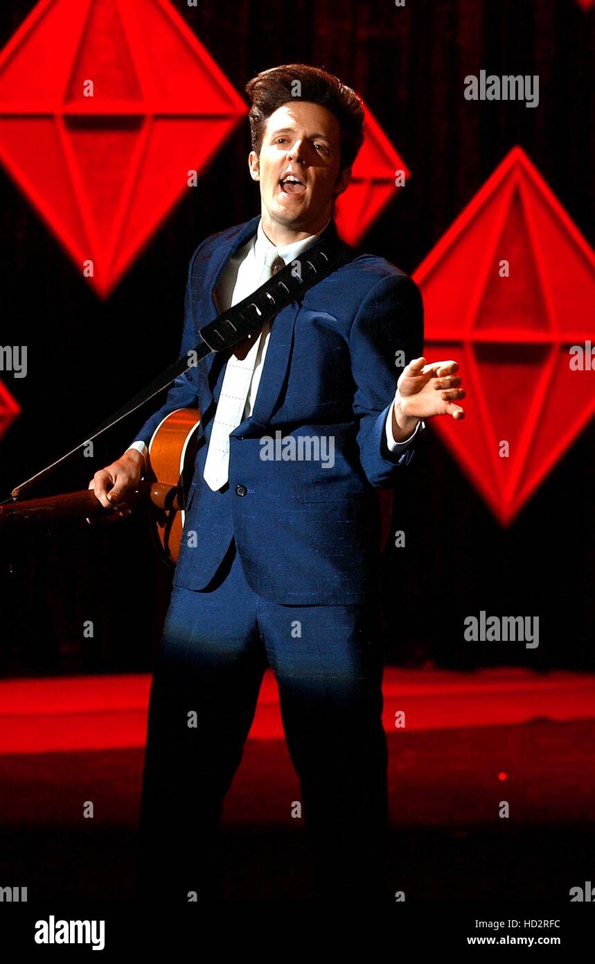 Jason Mraz Performing on 'American Dreams' as Singer Dion, Sunset Gower ...