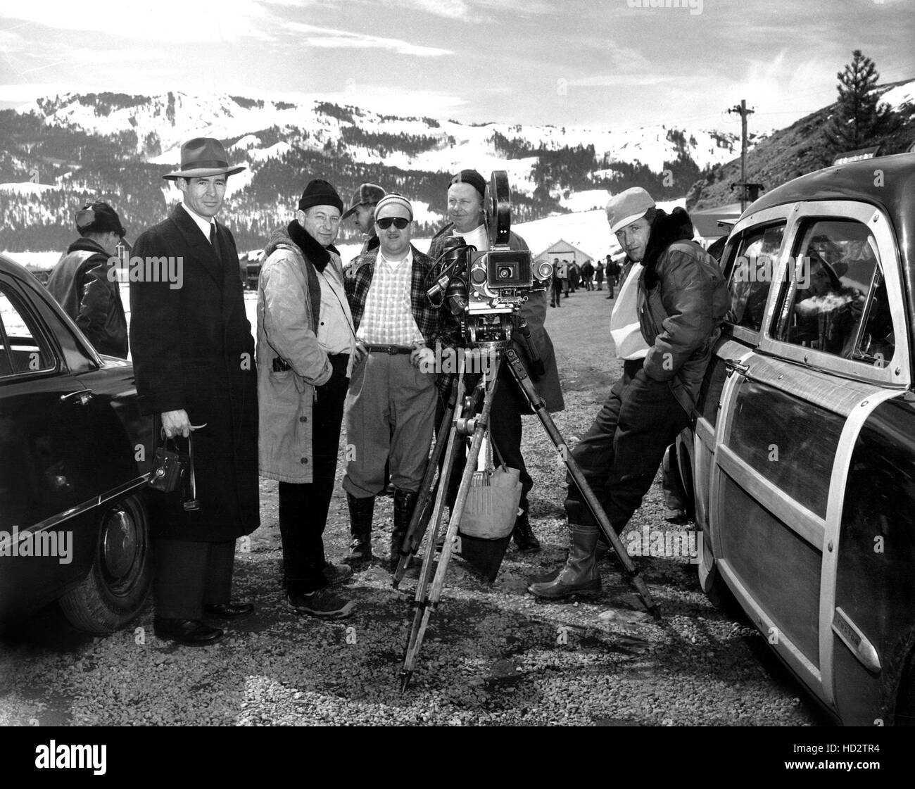 Actor ROBERT RYAN, cinematographer GEORGE E. DISKANT and director ...