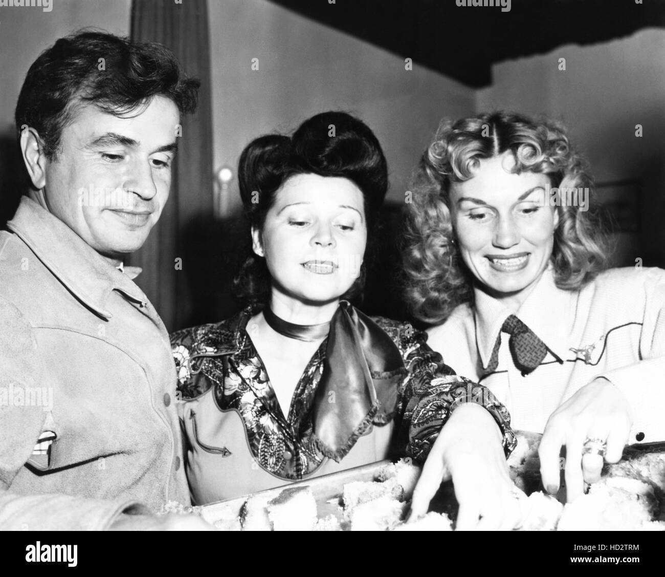 Noah Beery Jr. (left), his wife Maxine Jones (right) and Mrs. Walter E ...