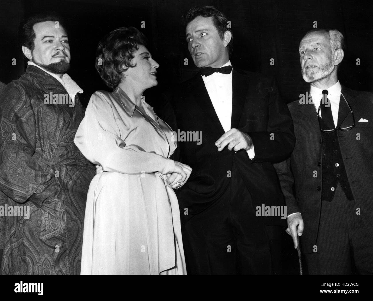 RICHARD BURTON, with Alfred Drake, Eileen Herlie, and Hume Cronyn, all ...