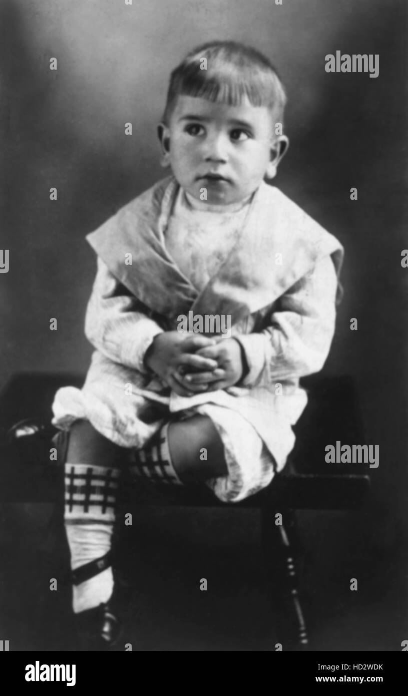 Richard Conte as a child, 1910s Stock Photo - Alamy